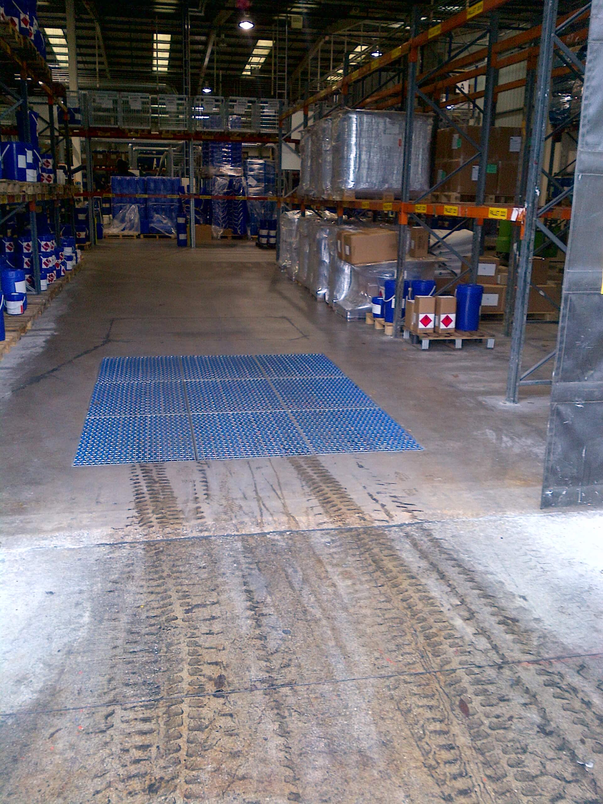 Forklift Wheel Cleaning System BECOSAN forklift-wheel-cleaning-system-becosan